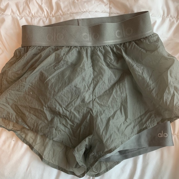 ALO Yoga | Shorts | Alo Shorts | Poshmark